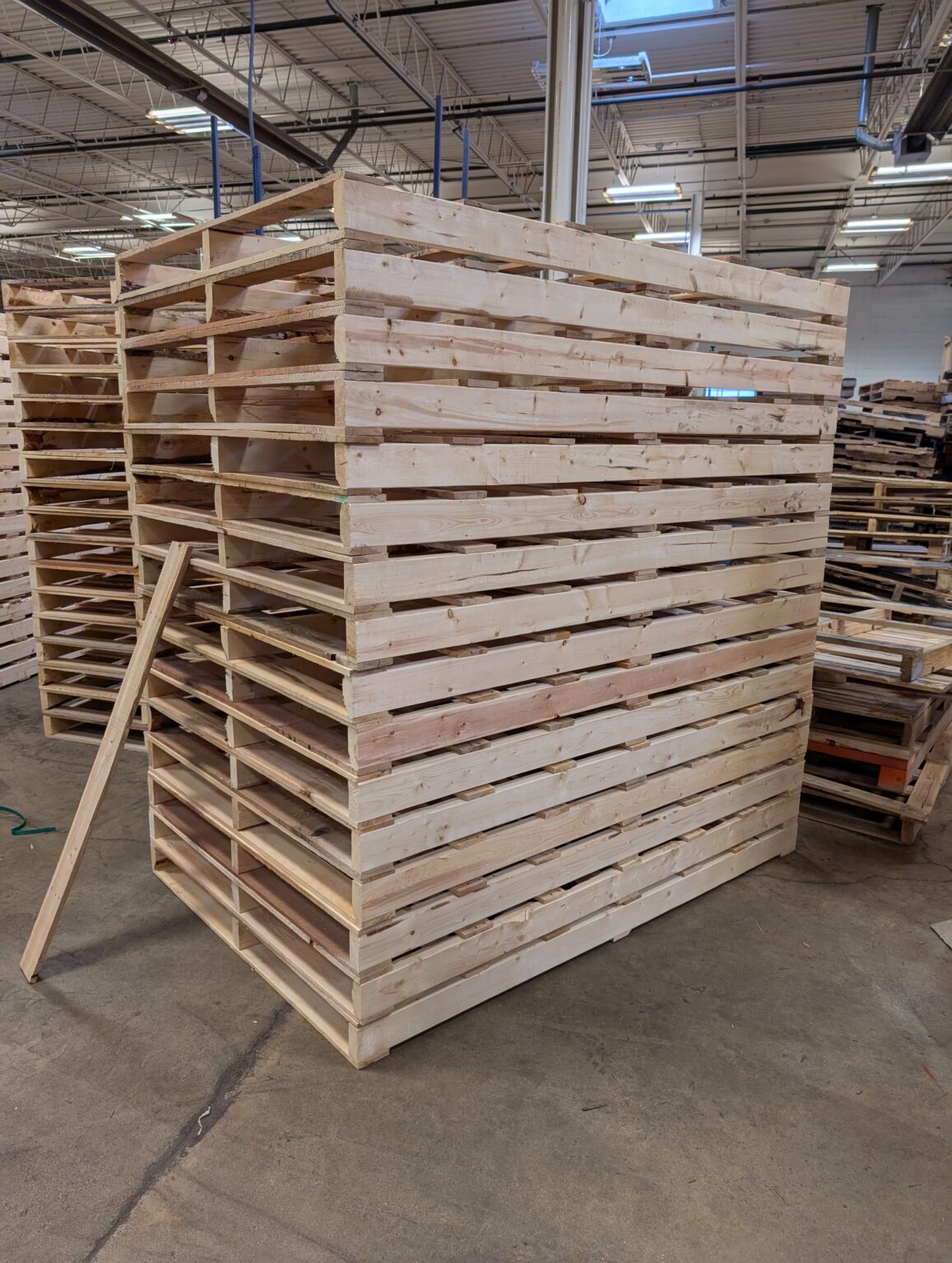 Custom Wood Pallets - Wisconsin Lumber & Pallet