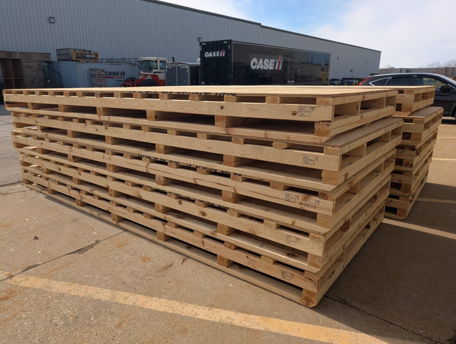 Custom Wood Pallets - Wisconsin Lumber & Pallet